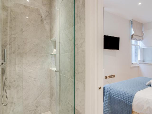 Apartment at Earl's Court Gardens, London