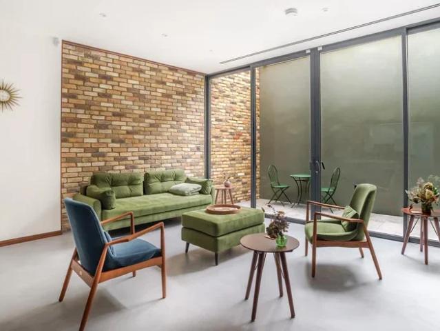 Apartment at Earl's Court Road, Greater London