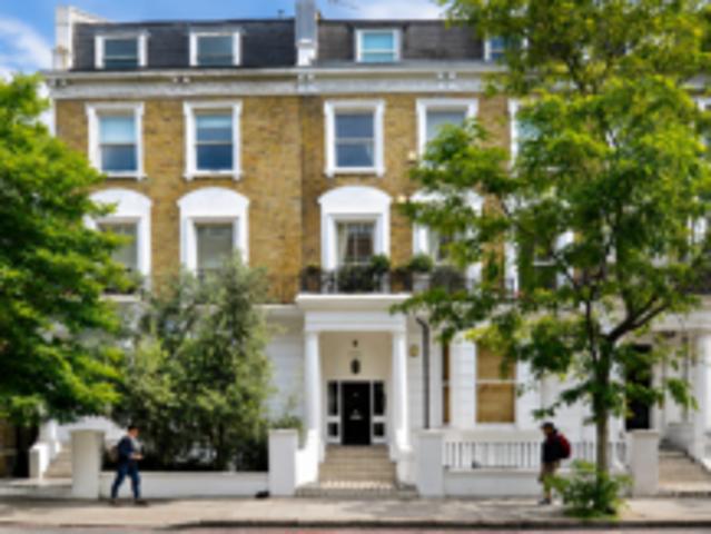 Apartment at Earl's Court Road, Greater London