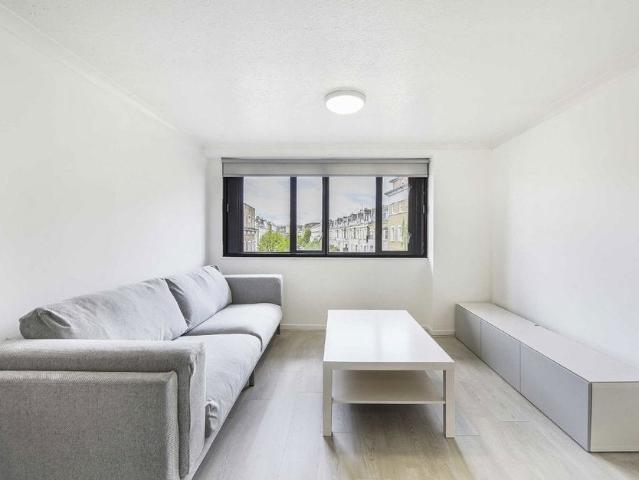 Apartment at Earl's Court Road, Greater London