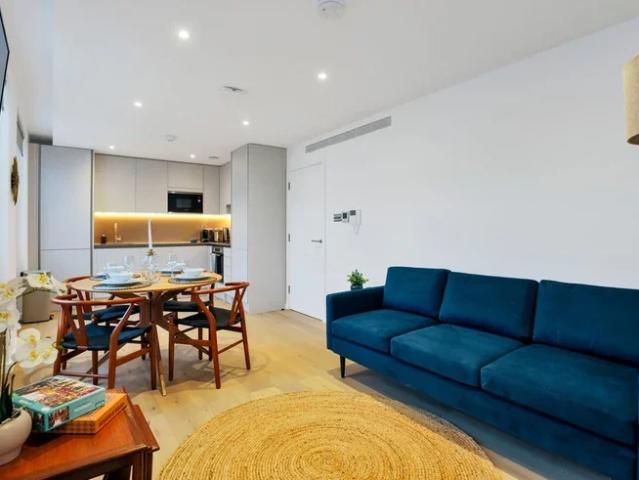 Apartment at Earl's Court Road, Greater London