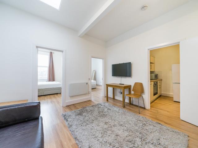 Apartment at Earl's Court Road, Greater London