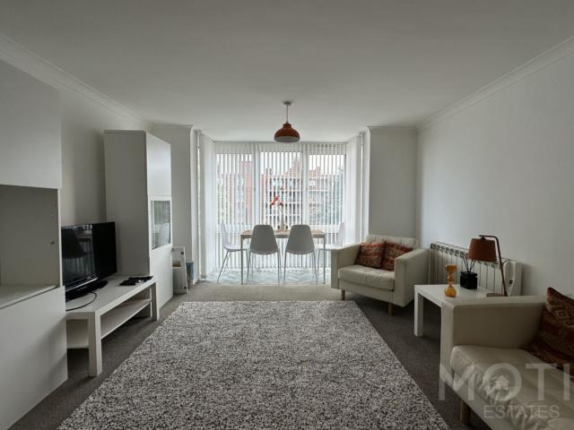 Apartment at Earls Avenue, Folkestone and Hythe District