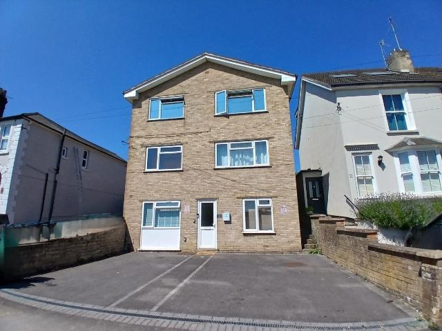 Apartment at Earlsbrook Road, Reigate and Banstead
