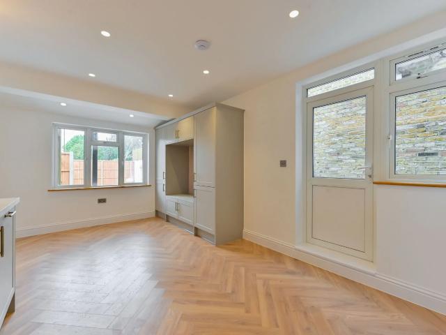 Apartment at Earlsfield Road, Greater London