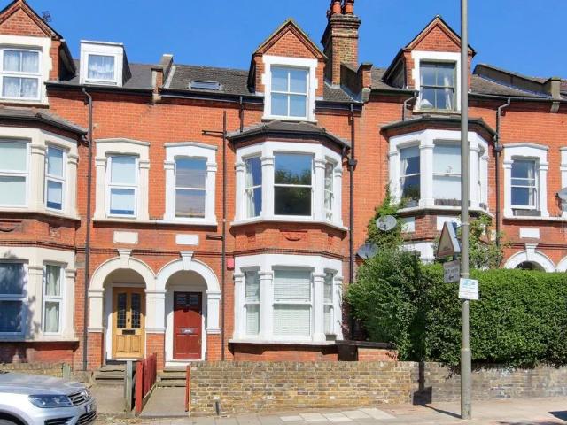 Apartment at Earlsfield Road, Greater London