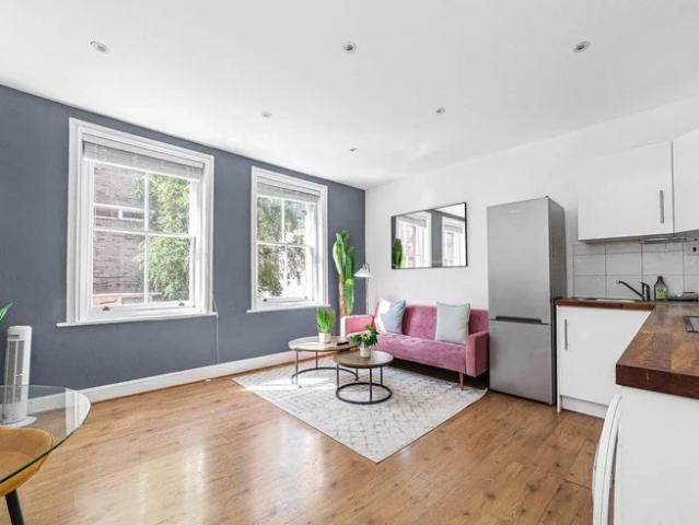 Apartment at East Tenter Street, Greater London