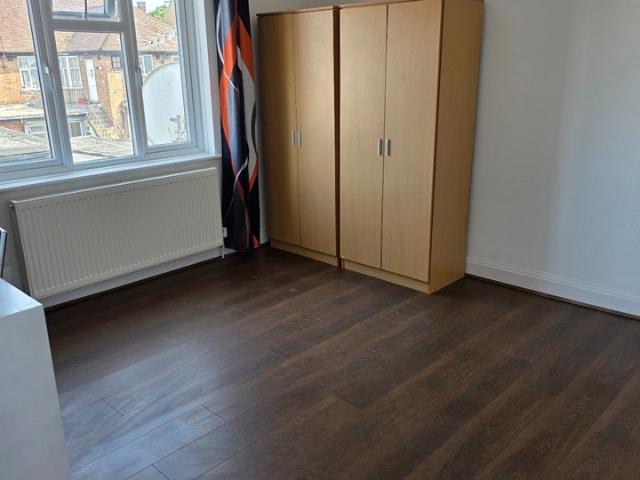 Apartment at East Avenue, Greater London