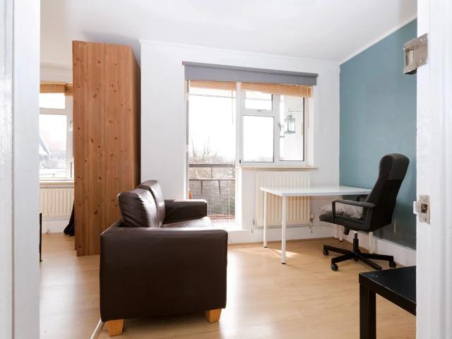 Apartment at East Ferry Road, Greater London