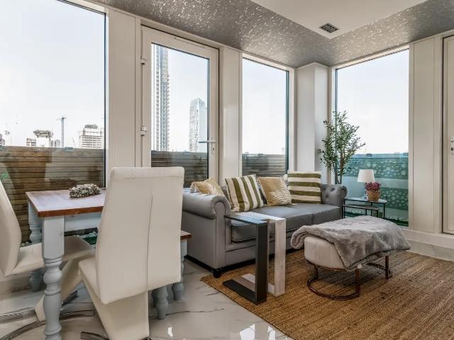 Apartment at East Ferry Road, Greater London