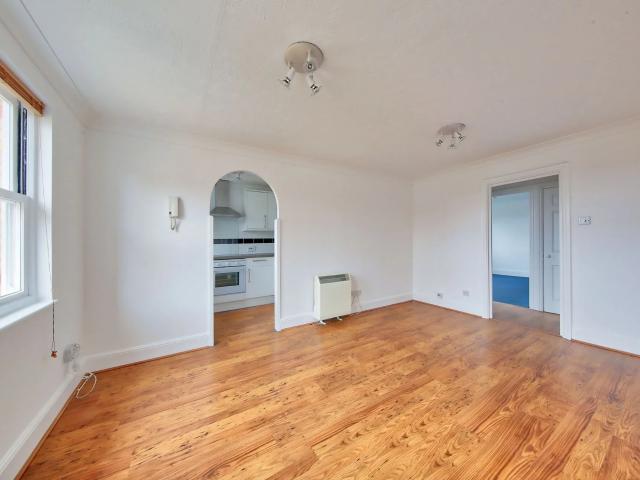 Apartment at East Hill, Greater London