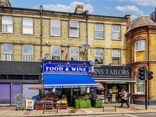Apartment at East Hill, Greater London