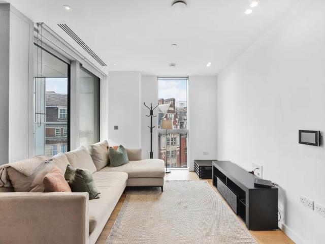 Apartment at East Road, Greater London