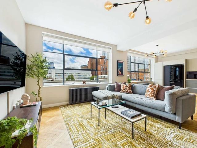 Apartment at East Road, Greater London