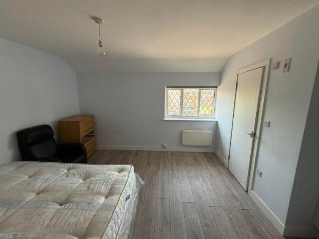 Apartment at East Road, Greater London