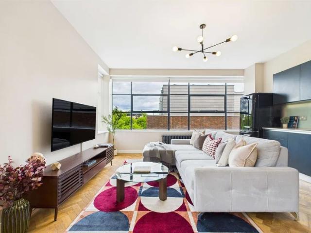 Apartment at East Road, Greater London