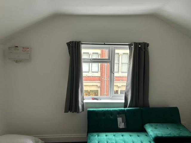 Apartment at East Street, Bristol