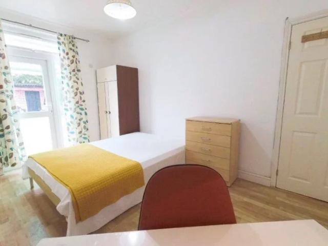 Apartment at East Street, Greater London