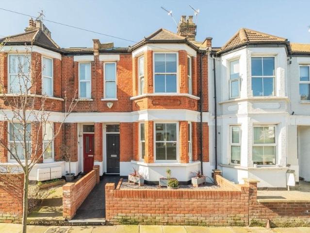 Apartment at Eastbury Grove, Greater London
