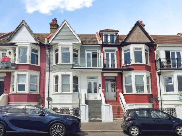 Apartment at Eastern Esplanade, Southend on Sea