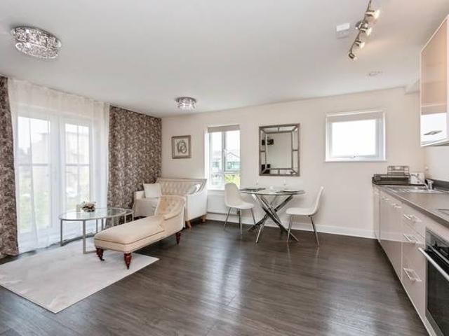 Apartment at Eastern Road, Bracknell