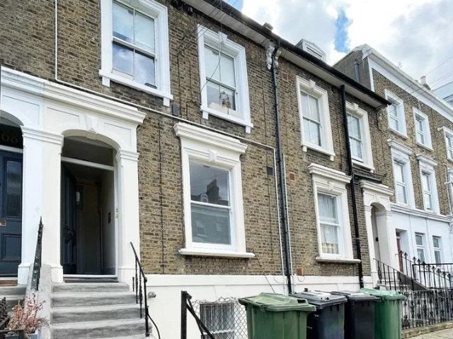 Apartment at Eastlake Road, Greater London
