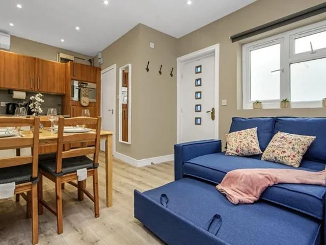 Apartment at Eastside Road, Greater London