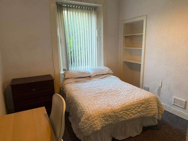 Apartment at Eastwood Avenue, Glasgow