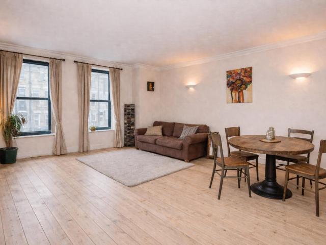 Apartment at Ebury Bridge Road, City of Westminster