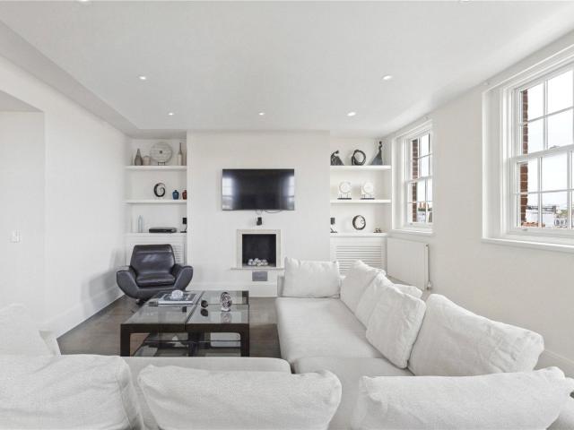 Apartment at Ebury Street, City of Westminster