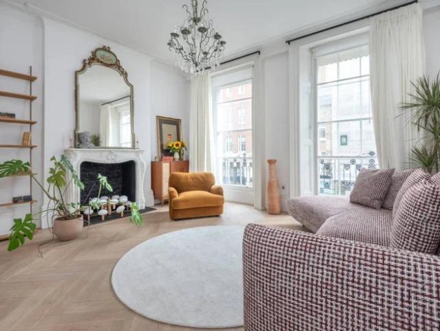 Apartment at Ebury Street, City of Westminster