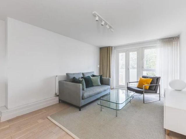Apartment at Ebury Street, City of Westminster