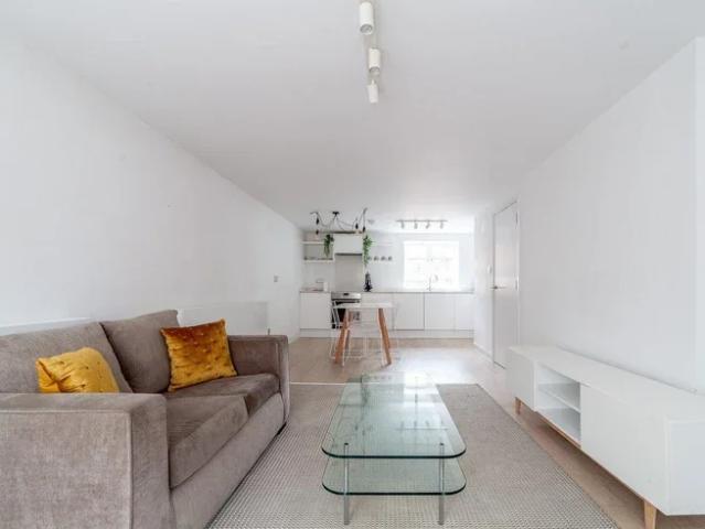 Apartment at Ebury Street, City of Westminster