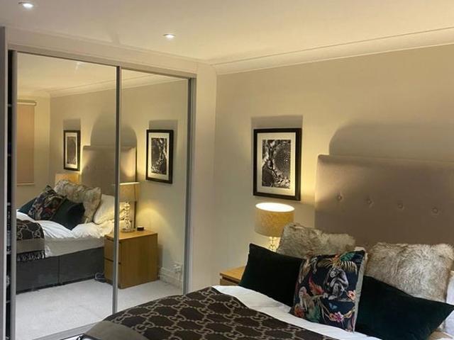 Apartment at Eccleston Place, City of Westminster