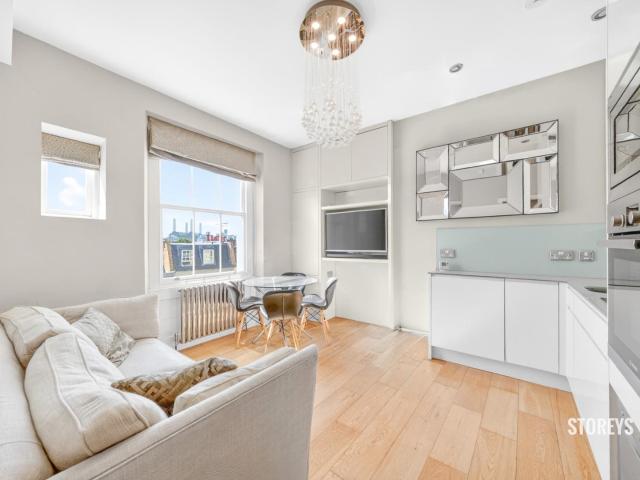 Apartment at Eccleston Square, London