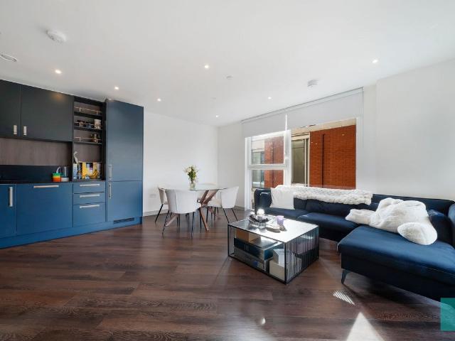 Apartment at Eden Grove, Greater London