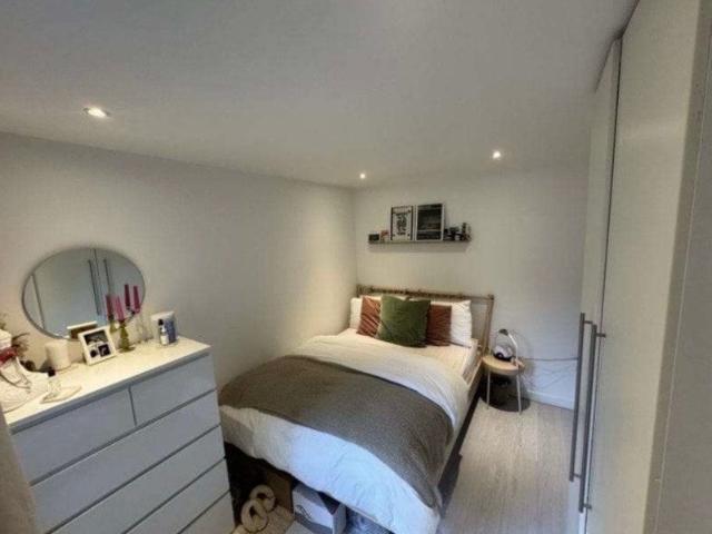 Apartment at Eden Grove, Greater London