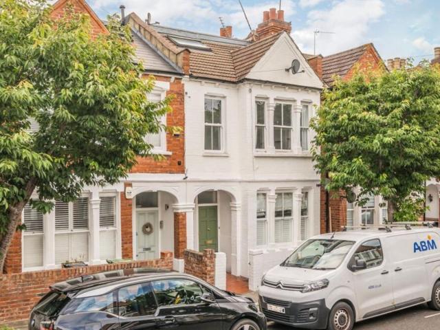 Apartment at Edenvale Street, Greater London