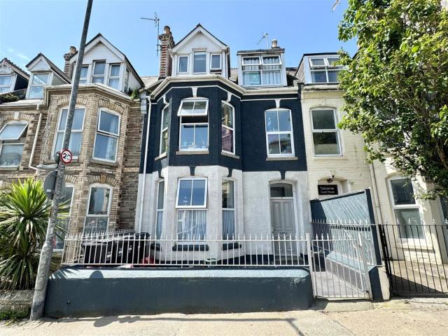 Apartment at Edgcumbe Avenue, Newquay