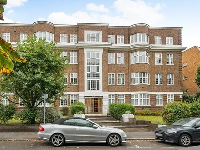 Apartment at Edge Hill, Greater London