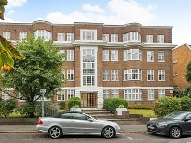 Apartment at Edge Hill, Greater London