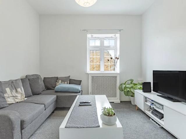 Apartment at Edge Hill, Greater London