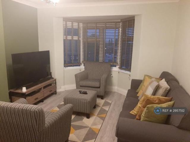 Apartment at Edgehill Road, Greater London