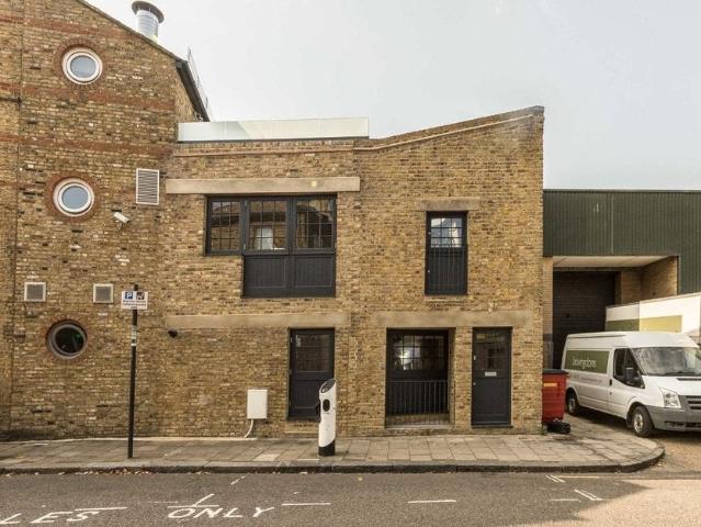 Apartment at Edgel Street, Greater London