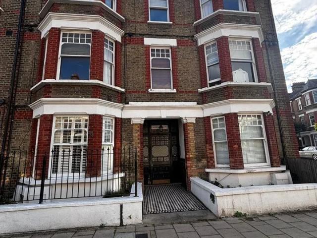 Apartment at Edgeley Road, Greater London