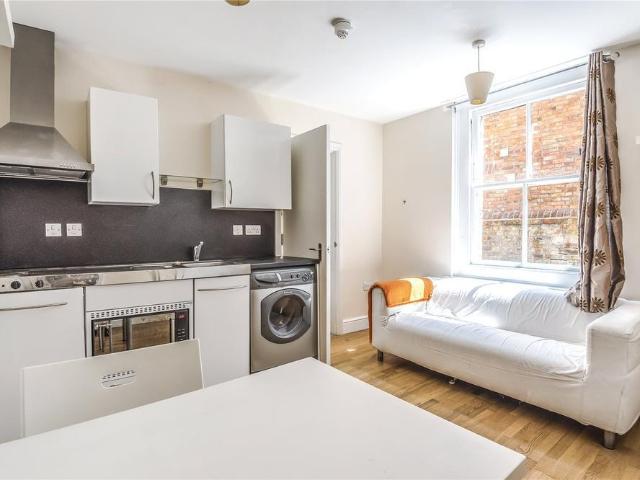 Apartment at Edgware Road, City of Westminster