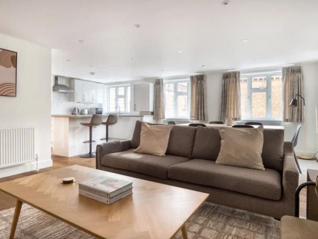 Apartment at Edgware Road, City of Westminster