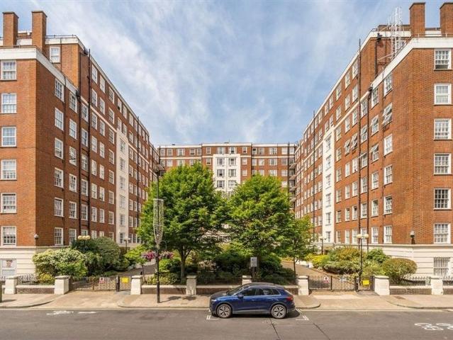 Apartment at Edgware Road, City of Westminster