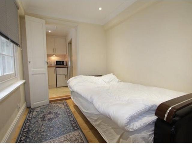 Apartment at Edgware Road, City of Westminster