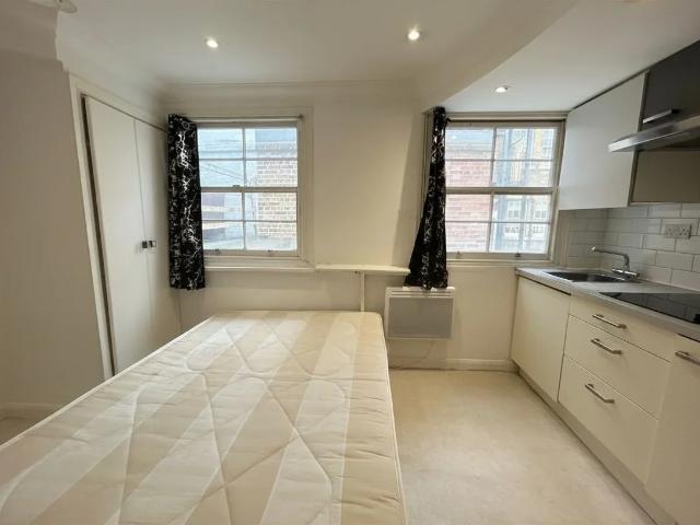 Apartment at Edgware Road, City of Westminster